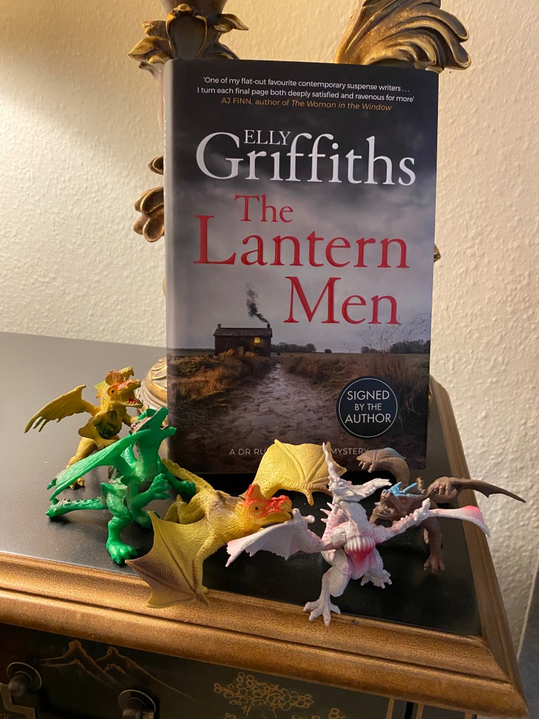 The Lantern Men by Elly Griffiths (Review) – Lady Book Dragon